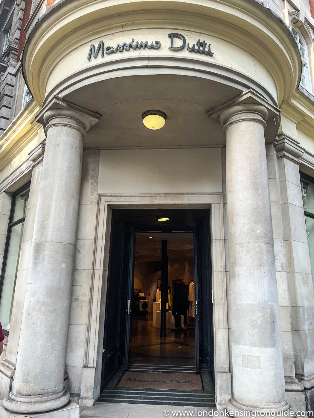 Massimo Dutti - High Street Kensington - London Kensington Guide