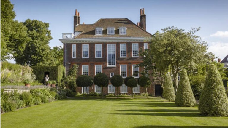 14 Most Famous London Stately Homes To Visit - London Kensington Guide