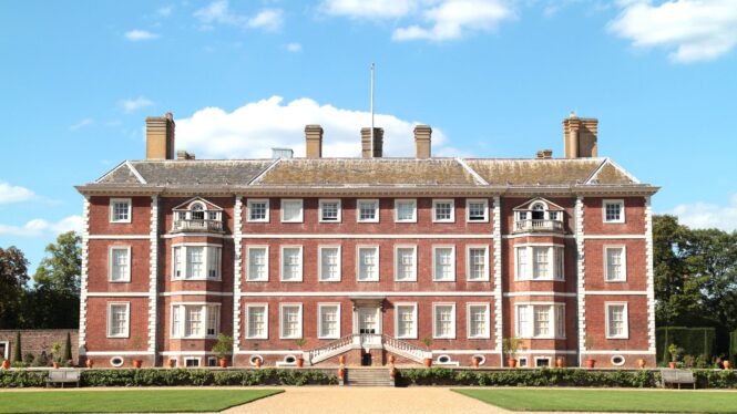 14 Most Famous London Stately Homes To Visit - London Kensington Guide