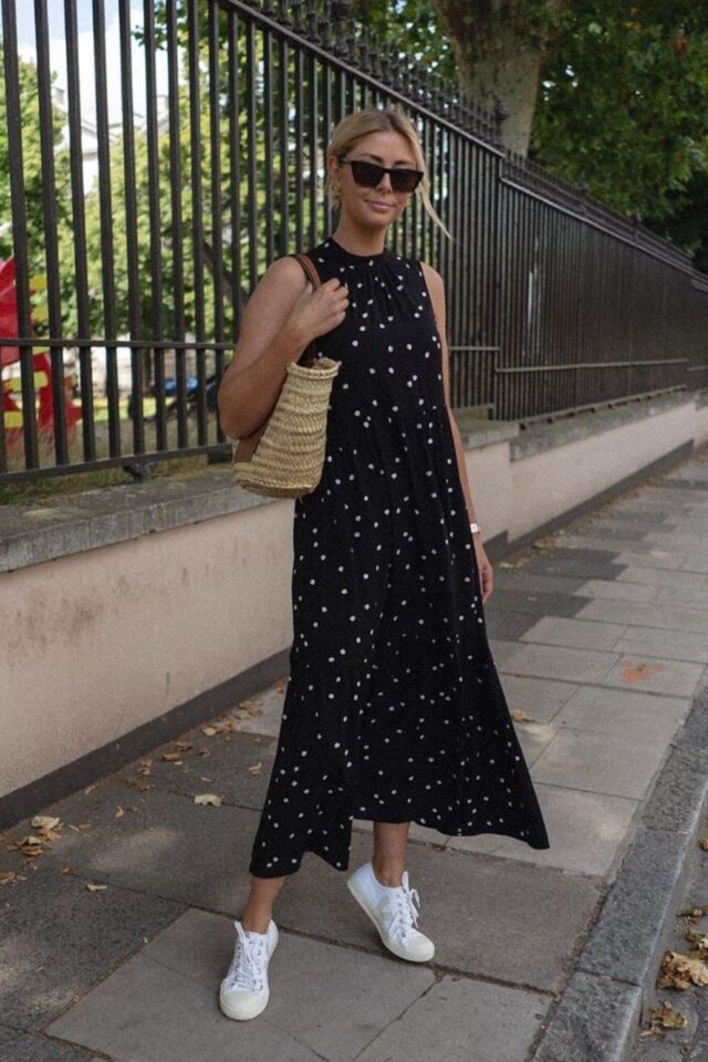 Chic and Casual: Styling 20 Outfits With Veja Sneakers for Every ...