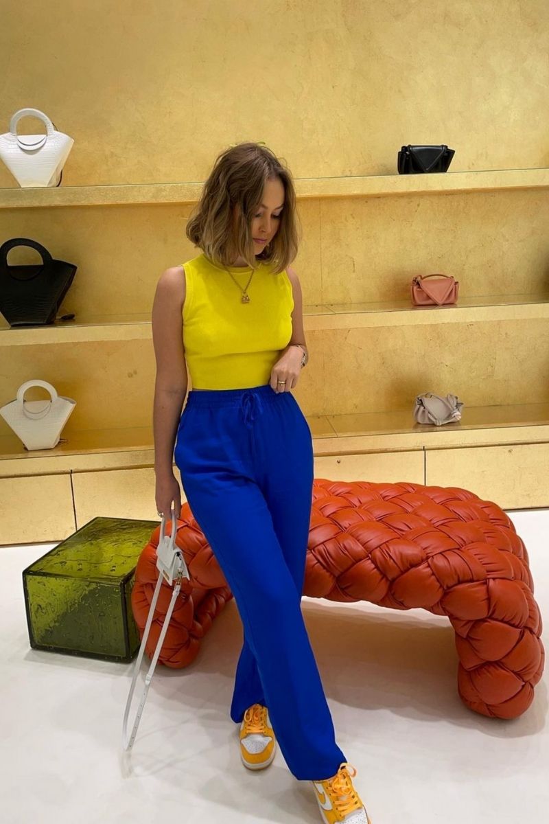 21 Stylish Blue Pants Outfit Ideas For Every Occasion: From Brunch To ...