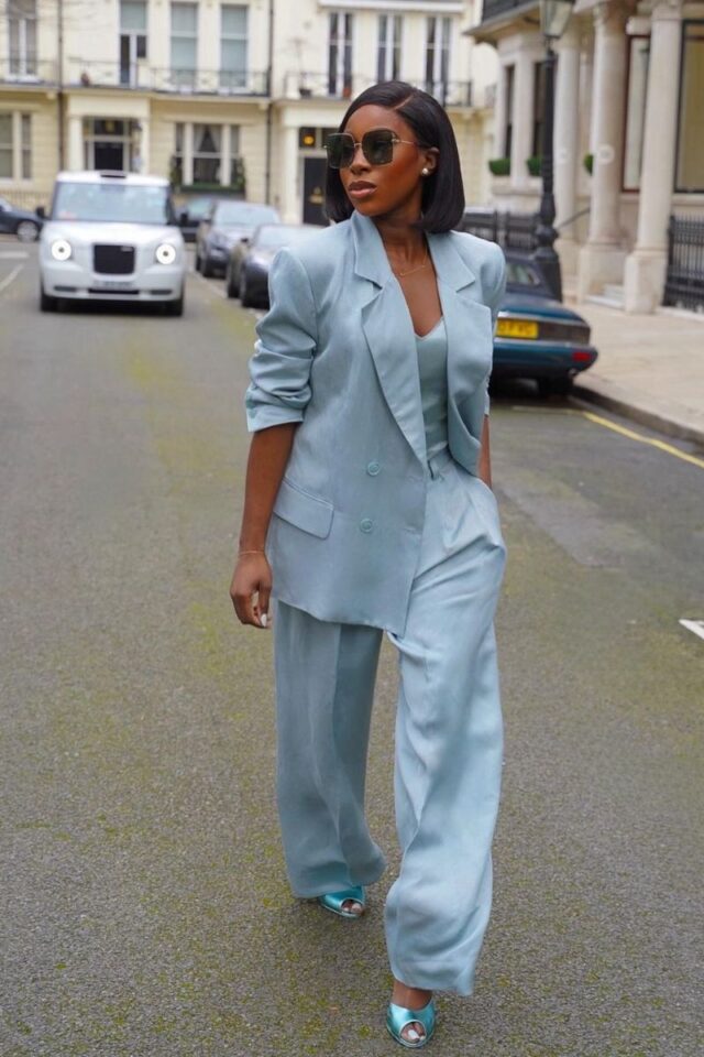 21 Stylish Blue Pants Outfit Ideas For Every Occasion: From Brunch To ...