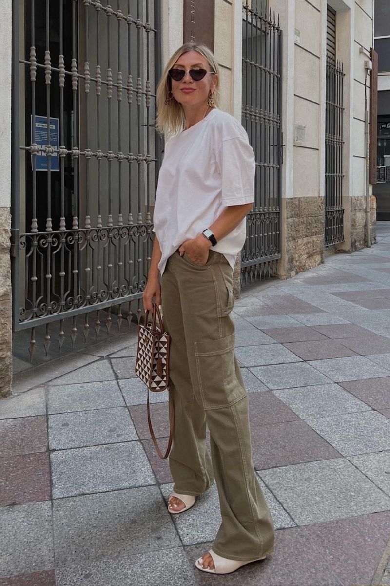 31 Prada Bag Outfits To Inspire How You Style Your Prada Accessories ...