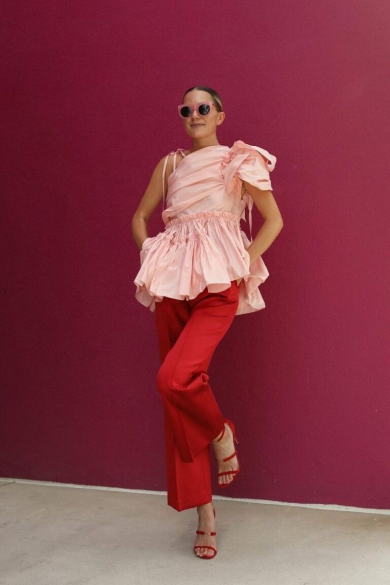 27 Chic Outfit Ideas For Red Pants - Style Your Red Trousers With ...