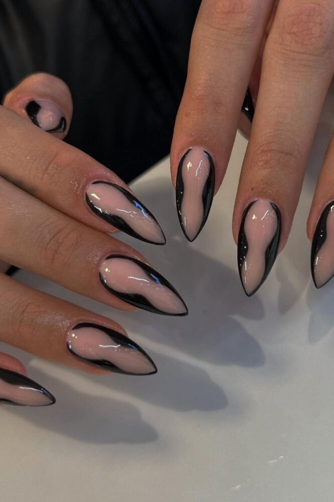 31 Stunning Black Nail Design Ideas To Elevate You Nail Game - London ...