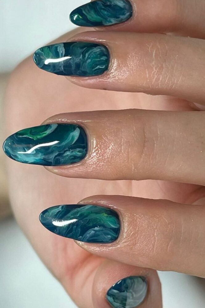 24 Mesmerizing Marble Nail Designs to Inspire Your Next Manicure ...