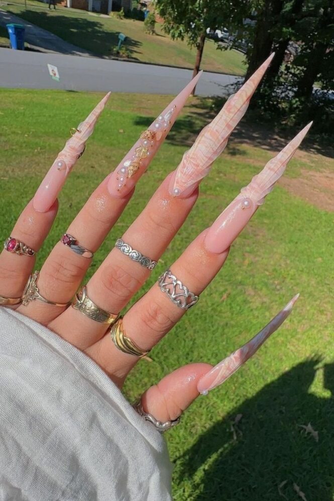 32 Gorgeous Sea Shell Nail Ideas To Try At You Next Appointment ...