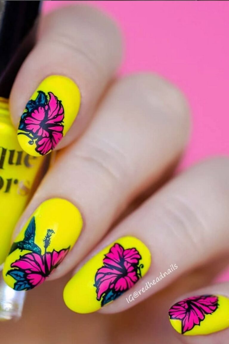 31 Gorgeous Yellow Nail Designs to Brighten Your Next Manicure - London ...
