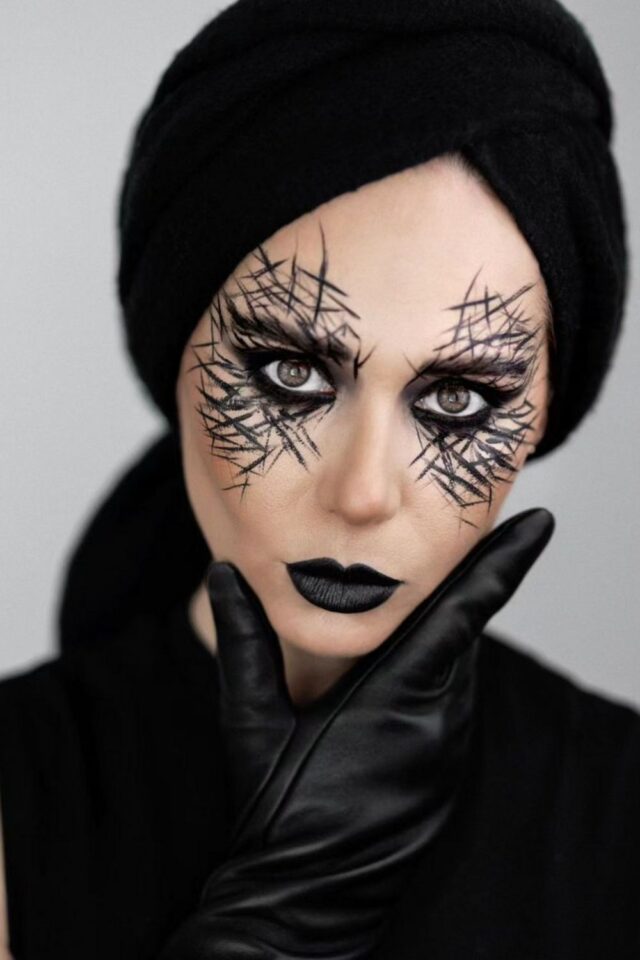 25 Halloween Makeup Ideas You Can Copy With Ease This Spooky Season ...