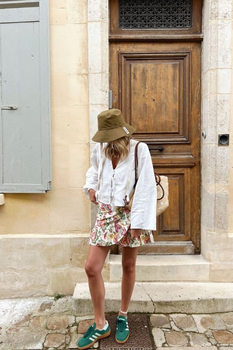 22 Stylish Ways to Rock Green Sneakers: Trendy Outfit Ideas - London ...