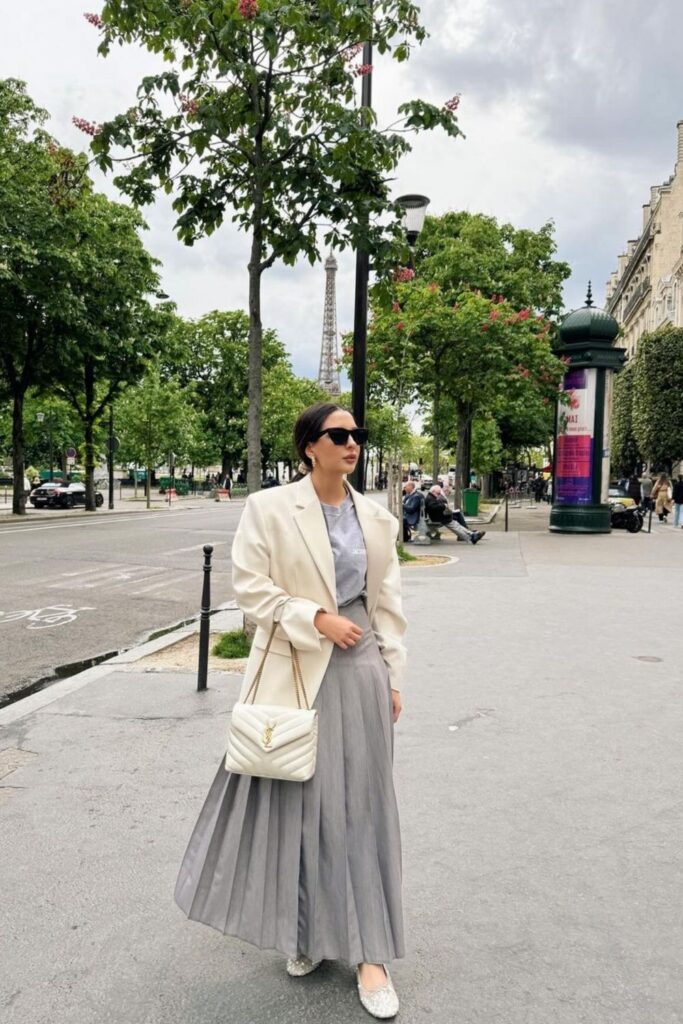 21 Fab Silver Shoes Outfits Ideas: How to Style Metallic Shoes for a ...