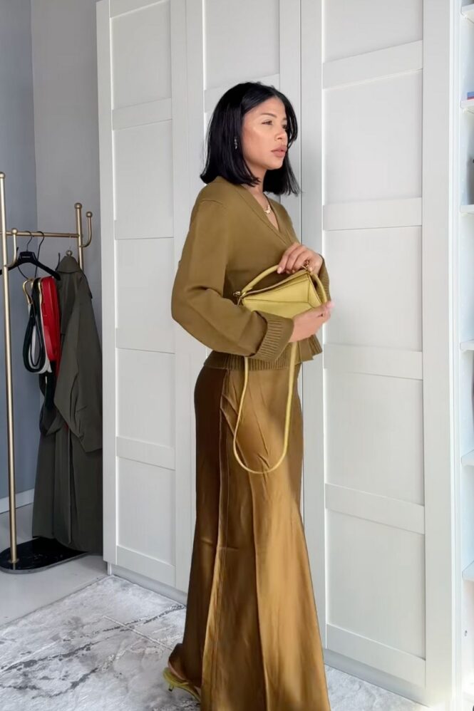 32 Silk Skirt Outfit Ideas That Are Chic, Effortless & Perfect for Any ...