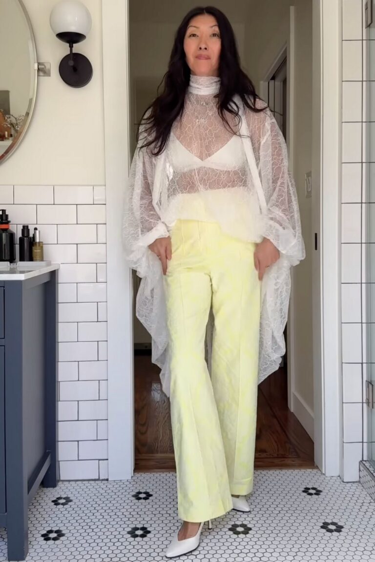 28 Fresh Yellow Pants Outfit Ideas That’ll Instantly Brighten Your ...