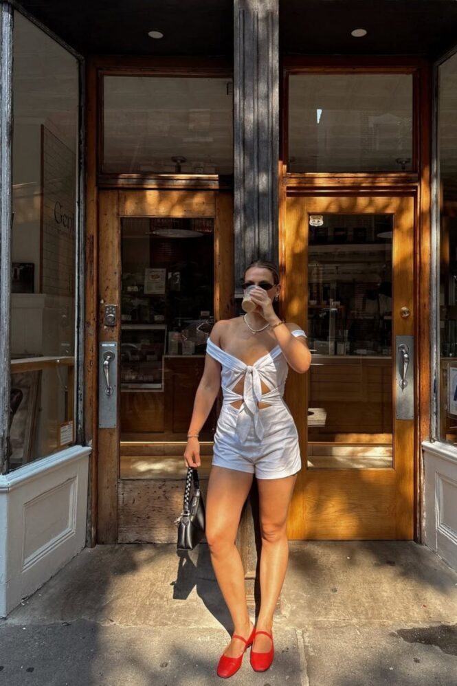 37 Red Flats Outfit Ideas to Elevate Your Everyday Style - London ...