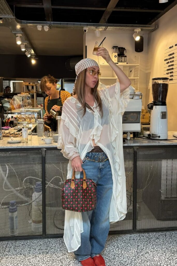 37 Red Flats Outfit Ideas to Elevate Your Everyday Style - London ...