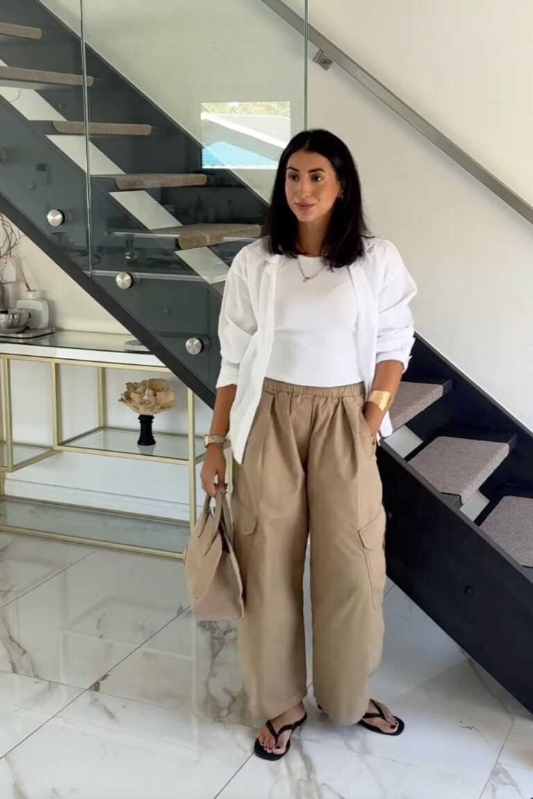 30 Chic Beige Cargo Pants Outfit Ideas Including How to Style Them ...