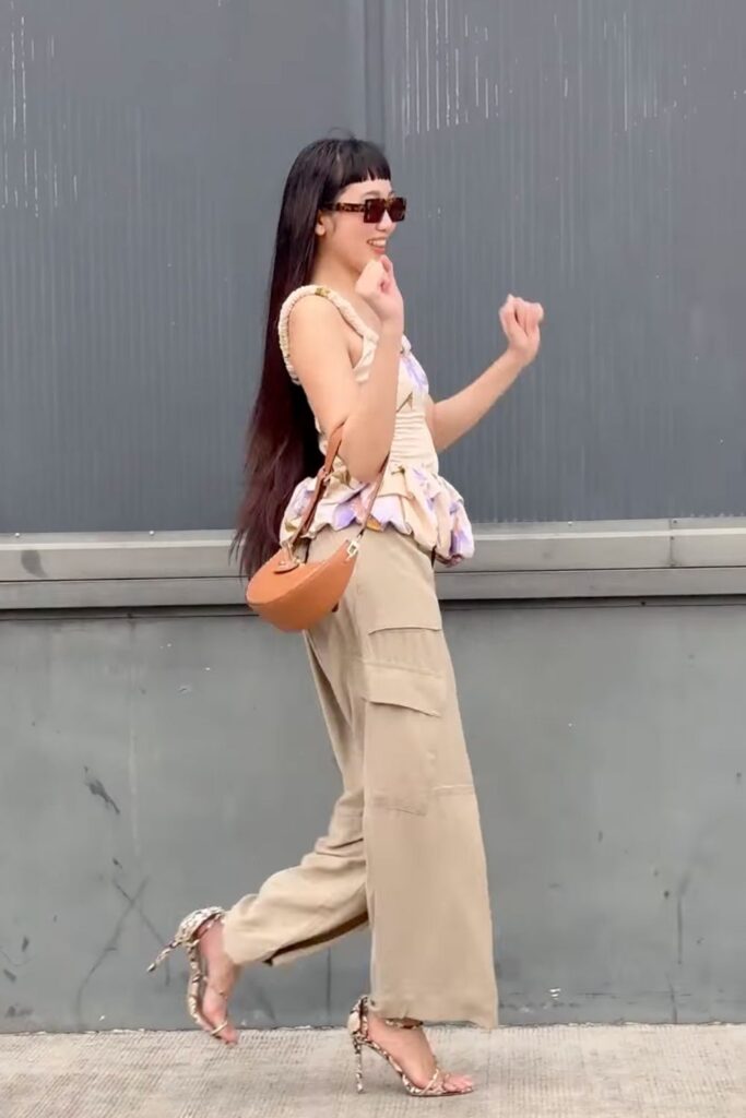 30 Chic Beige Cargo Pants Outfit Ideas Including How to Style Them ...