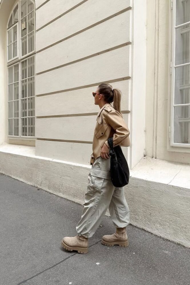 30 Chic Beige Cargo Pants Outfit Ideas Including How to Style Them ...