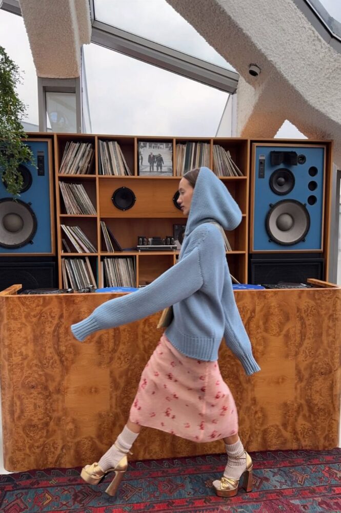 Blue Sweater Outfit Ideas: 33 Stylish Looks You’ll Want to Recreate ...