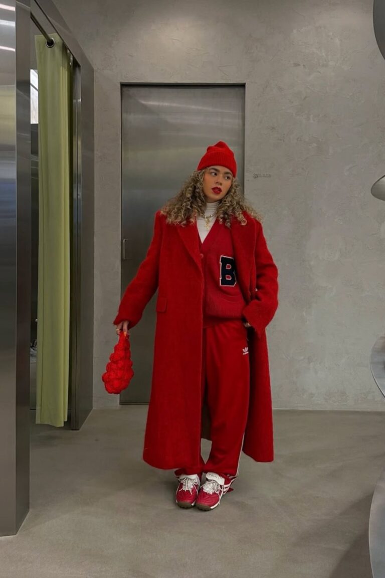 Red Coat Outfit Ideas: 30 Chic Ways to Wear a Red Coat This Season ...
