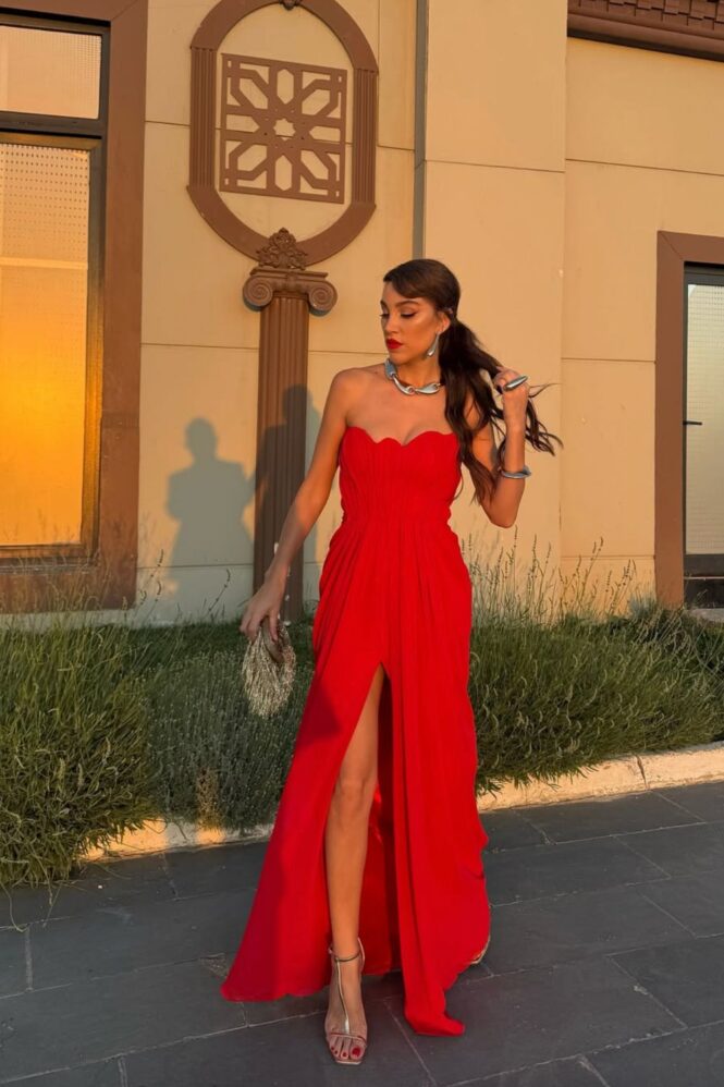 32 Stylish Red Dress Outfit Ideas That Always Turn Heads - London ...