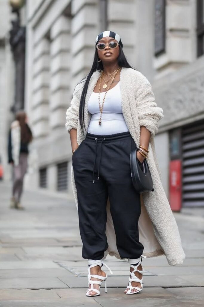 25 Black Sweatpants Outfit Ideas That Look Effortless (But Feel ...