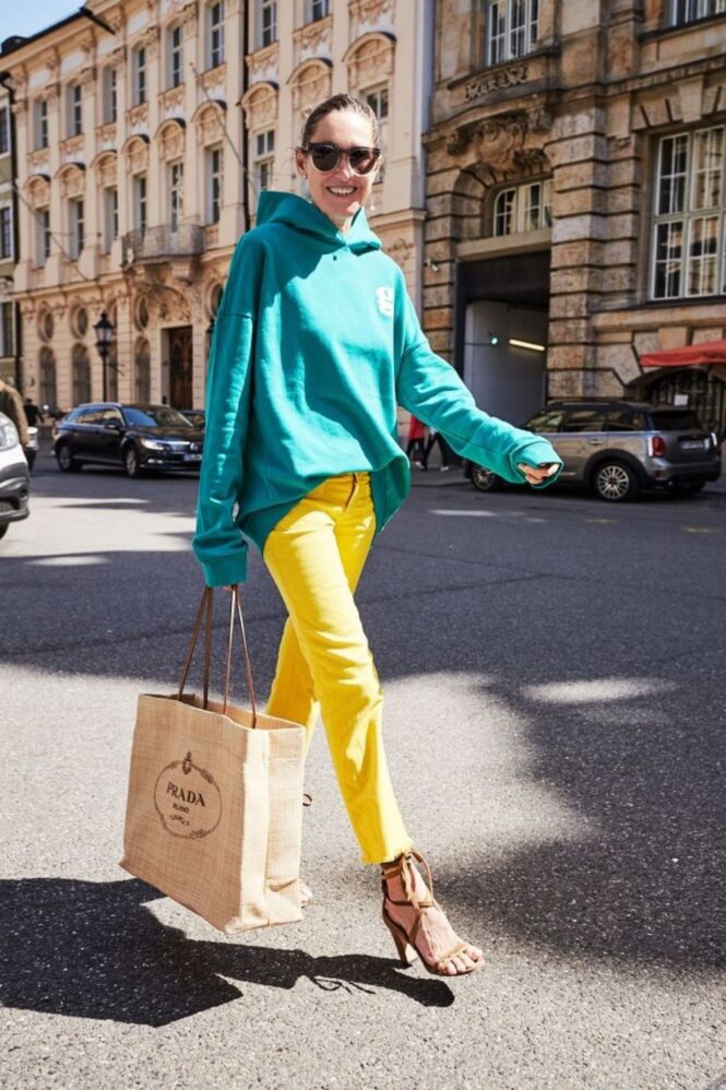 26 Blue Hoodie Outfit Ideas: How I Style a Blue Hoodie for Effortless ...