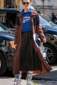 26 Blue Hoodie Outfit Ideas: How I Style a Blue Hoodie for Effortless ...