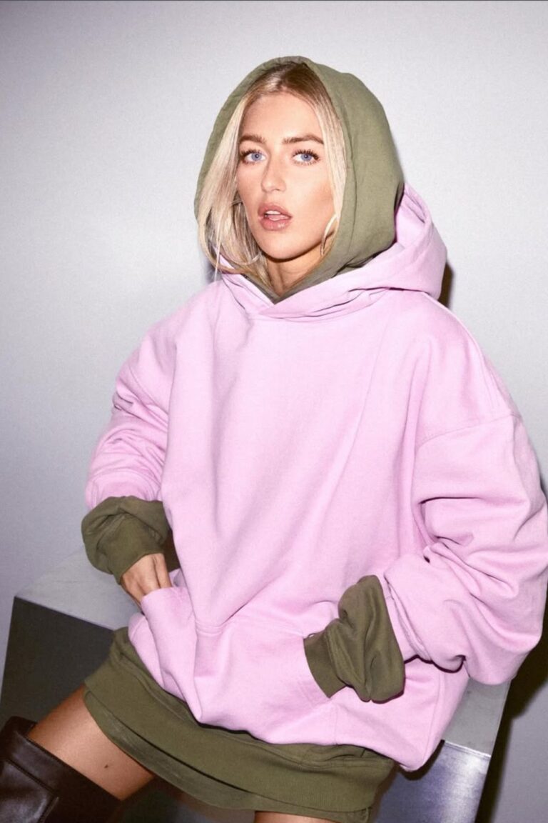 23 Pink Hoodie Outfit Ideas: How I Style This Cozy Staple to Look ...