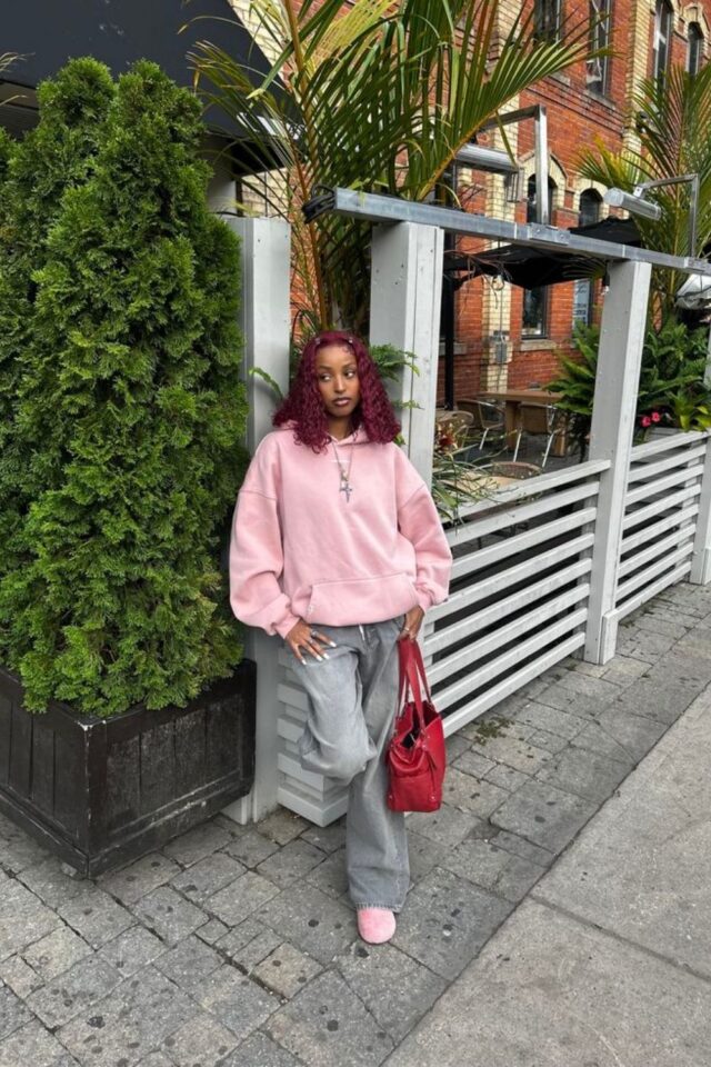23 Pink Hoodie Outfit Ideas: How I Style This Cozy Staple to Look ...